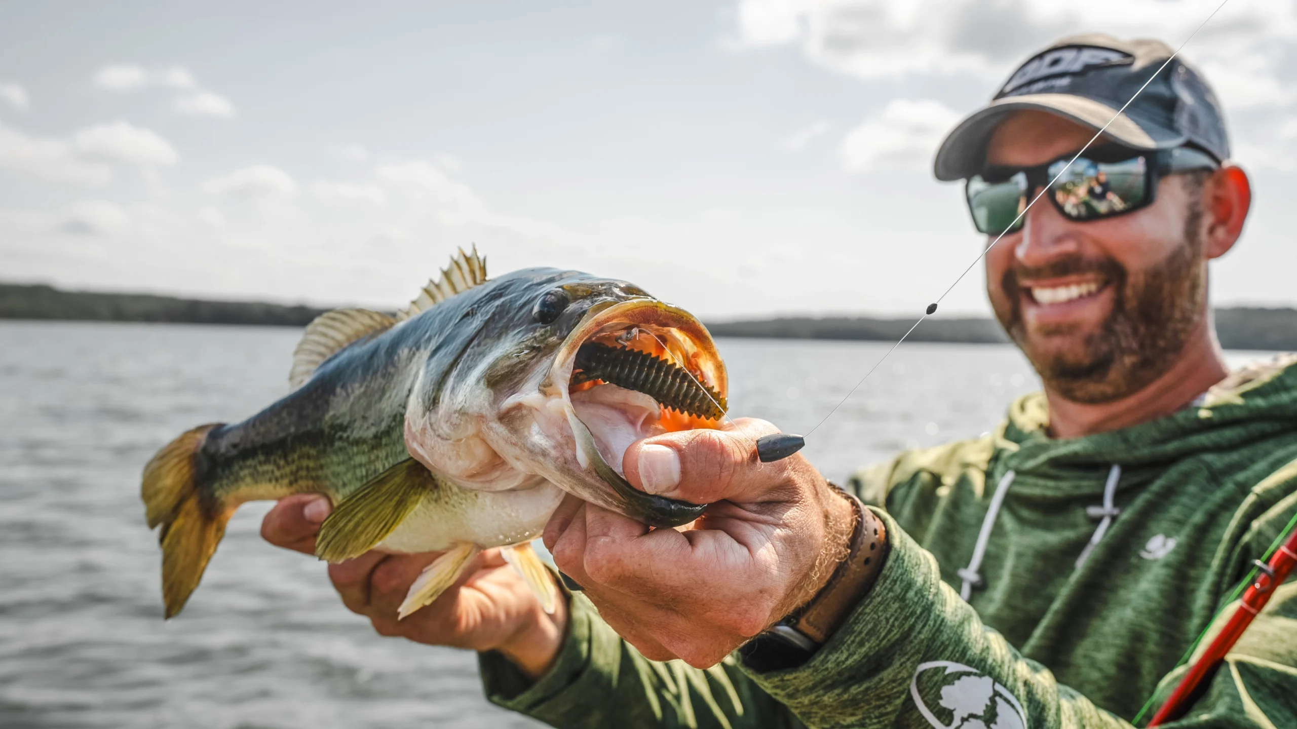 [VIDEO] Texas Rigging With Electronics | DeFoe's Offshore Method ...